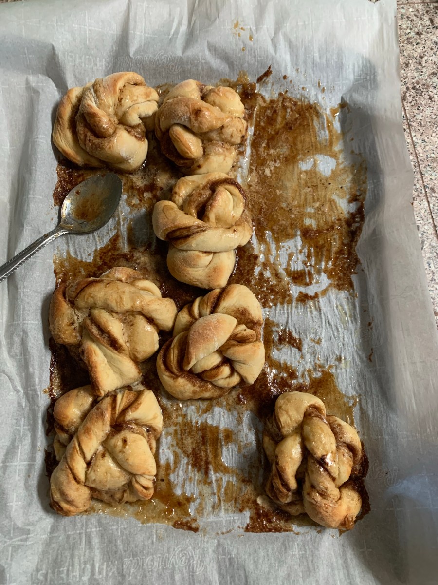 Sweet Knots With Brown Sugar OR You Can Use Nutella – The Wild Gems