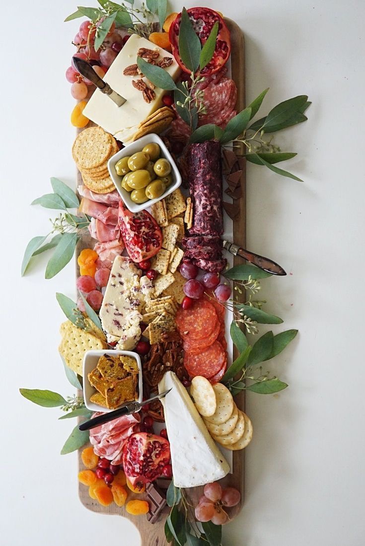 Meat And Cheese Charcuterie Board Inspiration – Visual Layouts And ...