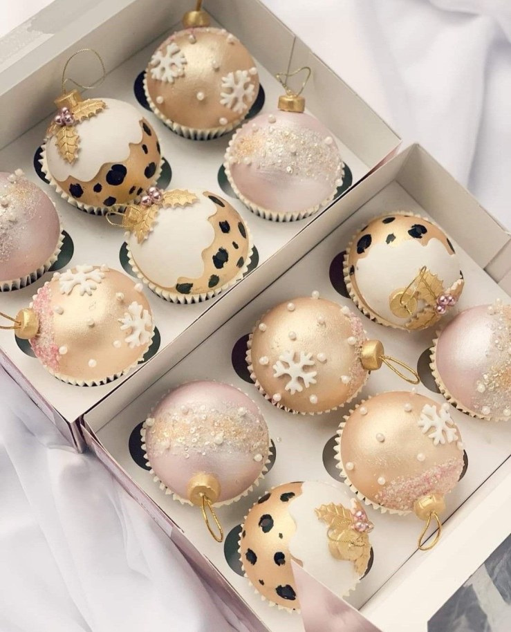 25 Super Cute Pictures Of Christmas Hot Cocoa Bombs To Inspire You ...